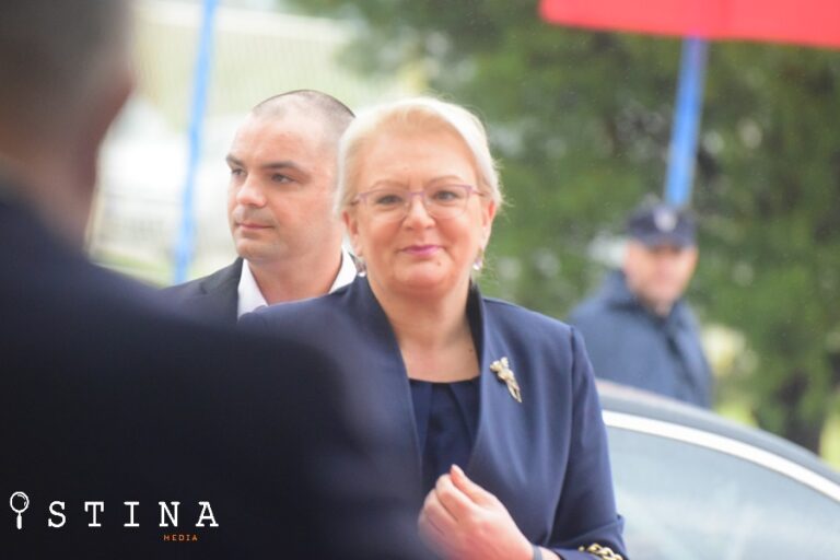 RASTROŠNOST UREDA LIDIJE BRADARE Na namještaj potrošeno 440 tisuća ...