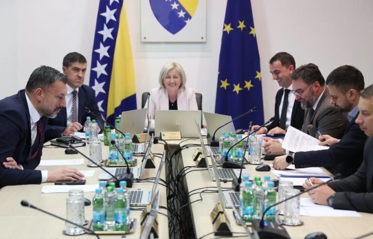 Pokvario se sustav za vize čim je istekla garancija, institucije tri ...