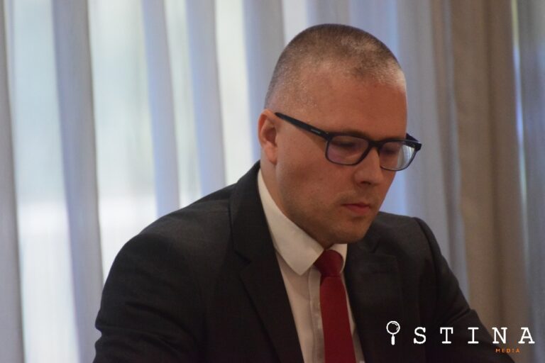 PRAVOSUDNA BLOKADA U ŽZH Štrajk ušao u peti mjesec, građani i ...
